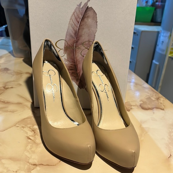 Jessica Simpson | Shoes | Jessica Simpson Beige 4 Inch High Heel | Poshmark